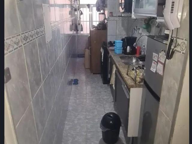 VENDO OU TROCO APARTAMENTO VAZIO OU MOBILIADO SÓ R$ 200.000,00 URGENTE