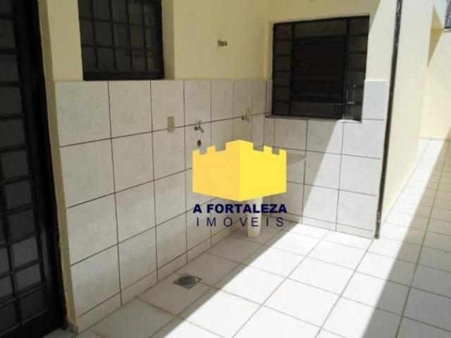 Vendo propriedade com três casas alugadas