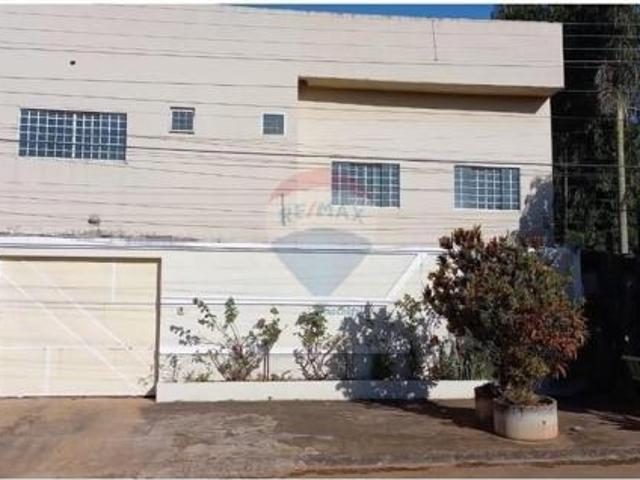 Vendo prédio com 500m² de área construída — Excelente potencial para moradia, comércio e investiment