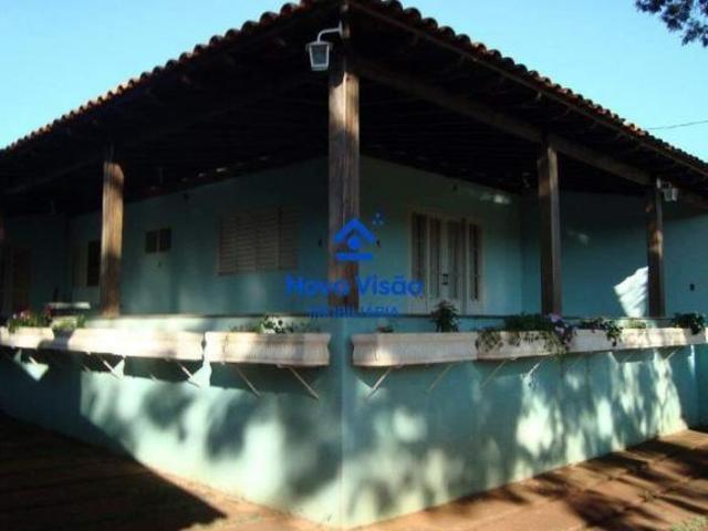 Vendo Rancho em Água Comprida Perfeito para Lazer e Conforto!