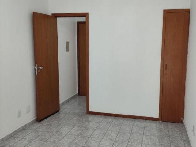 VENDO SALA NO EDIFÍCIO LIFE CENTER ASA NORTE
