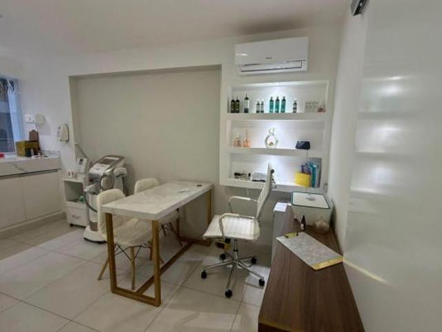 Vendo Sala Comercial, ar condicionado, reformada, Connect Towers, 01·Vaga Garagem