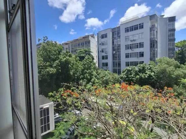 Alugo / vendo. Sala comercial. Edifício Empresarial Dali. Tijuca. Prox. Praça Saens Peña