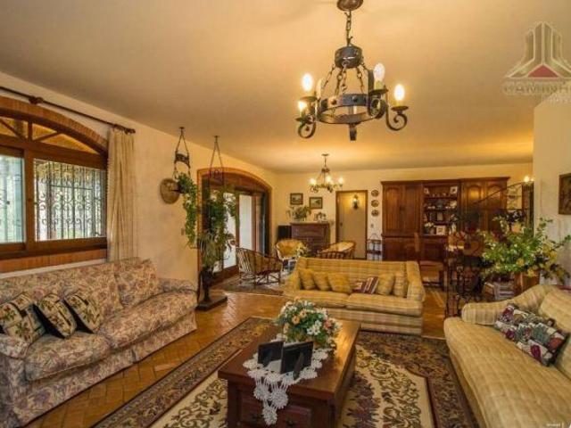 Vendo sítio cinematográfico em Viamão com 20 ha de área e 1.340 m² de construção, sensacional