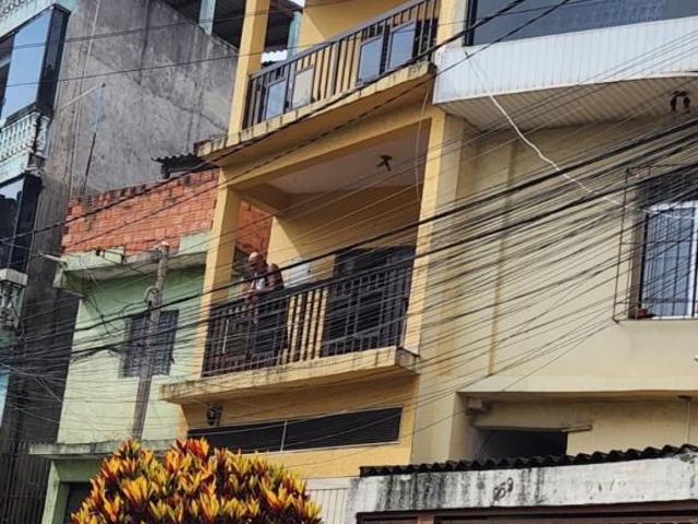 VENDO SOBRADO NA RUA ANGELINA 3 ANDARES JARDIM RECORD TABOAO DA SERRA