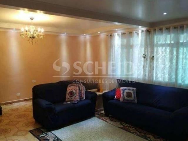Vendo Sobrado no campo Grande, 180m², 3 dormitórios 1 suíte, 4 vagas, área com churrasqueira