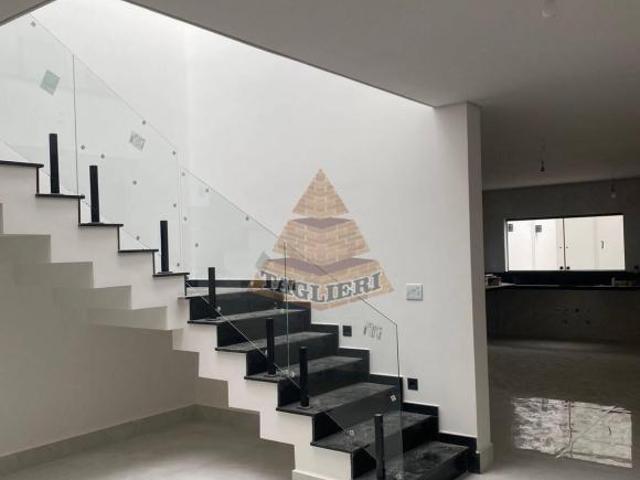 VENDO SOBRADO NO TATUAPÉ 04 VAGAS E 03 SUITES 205m2