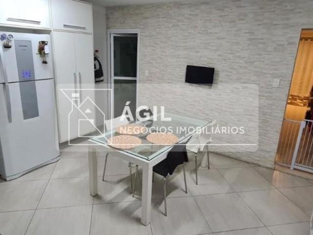 Vendo Sobrado no Vista Linda ótima localização Vila Industrial em São Jose dos Campos Aceita per