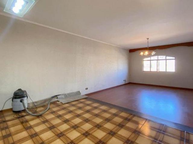 Vendo sobrado amplo com 4 Dormts e sujas suítes