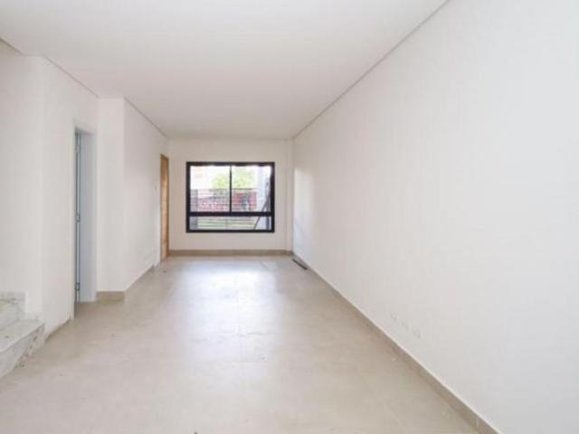 Vendo Sobrado Casa de 150 m² com 3 quartos à venda em Água Verde