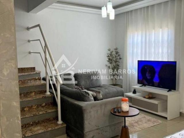 Vendo sobrado com 3 quartos em condomínio fechado