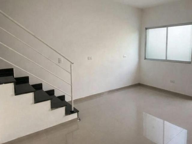 Vendo Sobrado com Dois Quartos no Jardim das Flores Osasco