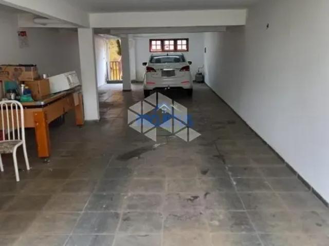 Vendo Sobrado de 165m² 3 Dormitórios 4 vagas de Garagem no Parque Monte Alegre em Taboão da Serra