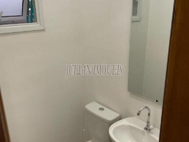 Vendo Sobrado em Mogi das Cruzes SP Casa com 2 quartos, 2 suítes, 1 sala, 3 banheiros, 2 vagas de