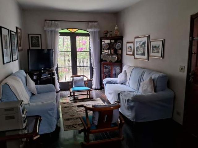 Vendo Sobrado em condomínio, 3 dorms, 1 suite, 3 vagas, churrasqueira, lazer completo FL22