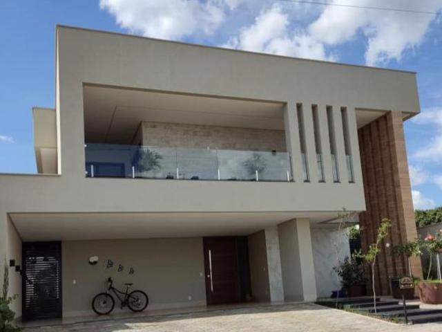 Vendo sobrado em condomínio fechado Casa em Condomínio com 4 Quarto s por R$ 2300000.00 no setor Al