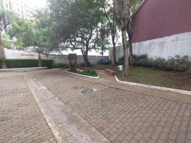 Vendo sobrado em condomínio na Vila São Francisco