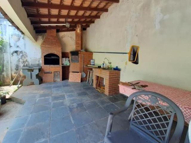 Vendo Sobrado Parque dos Principes, 4 dorms, 2 suites, piscina e quintal