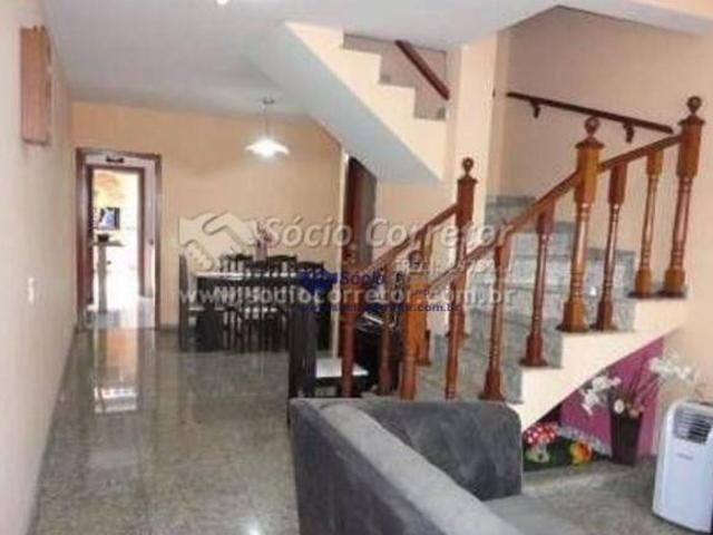 Vendo sobrado 155m² 3 Dorms. com Suíte Por R$ 700.000,00 Bom Clima