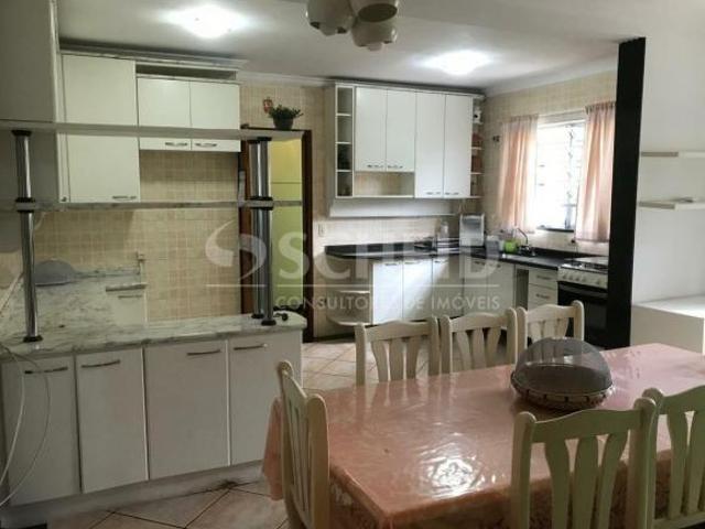Vendo sobrado 116 m² no Bairro de Campo! 3 quartos, 1 suite, 3 vagas de garagem