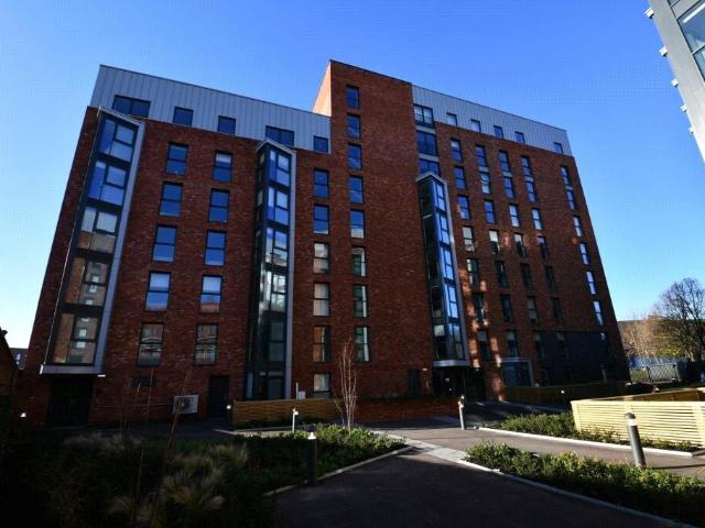 Vendor House, Ordsall Lane, Salford. 2 bed apartment to rent £1,550 pcm £358 pw