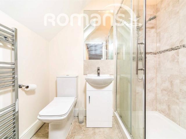 Venetia Close, Emmer Green, Reading, RG4