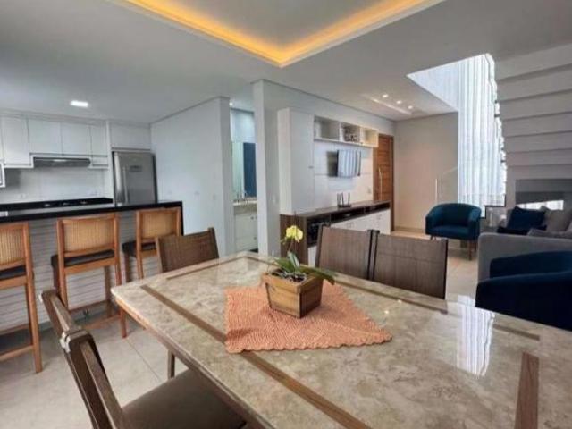 VENHA CONFERIR – Lindo Sobrado Mobiliado com excelente Localização
