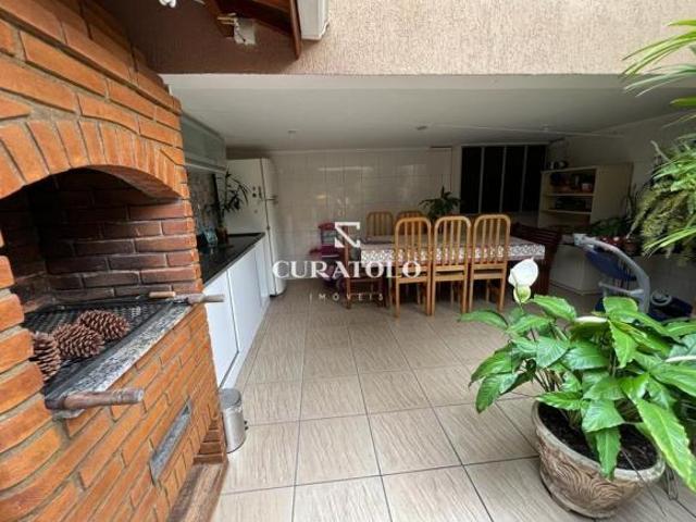Venha conhecer a casa ideal no Ipiranga, ao lado da Av. Nazaré: sobrado com 200 m², 3 quartos e 5 va