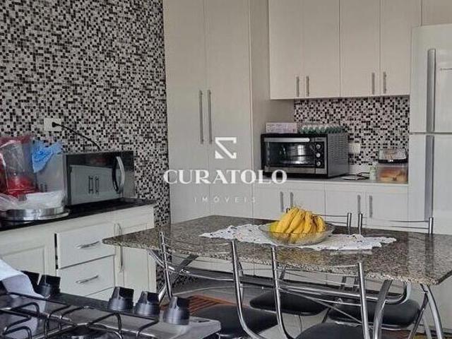 Venha conhecer a casa ideal na Vila Formosa, a 16 min a pé do Terminal Vila Carrão Casa com 5 Suít