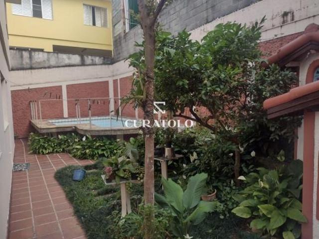 Venha conhecer a casa ideal para viver com conforto no Jardim Avelino: Casa com 4 quartos e 7 vagas