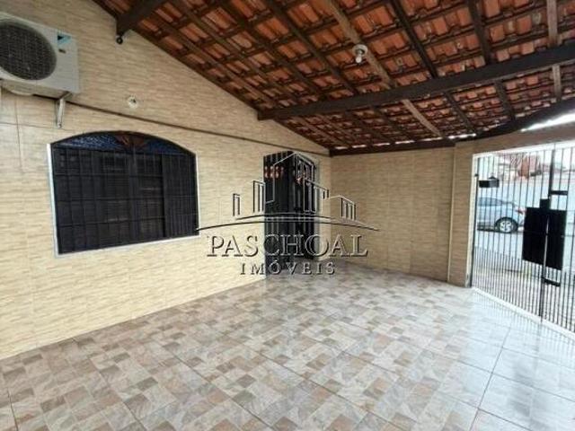 VENHA CONHECER E AGENDAR UMA VISITA CASA COM 2 DORMITÓRIOS SENDO 1 SUÍTE PRÓXIMO A PRAIA