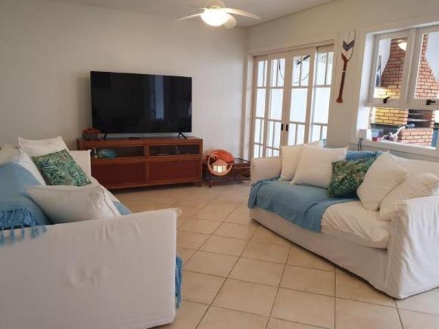 Venha conhecer essa casa na AV da PRAIA