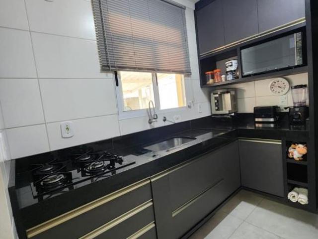 Venha conhecer essa incrível casa em condomínio no Jardim Simus, Sorocaba SP: 2 quartos, 2 salas, 2