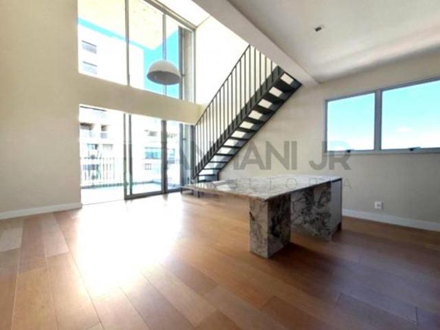 Venha conhecer essa penthouse totalmente reformada e nunca habitada nos Jardins! Com 2 quartos, se