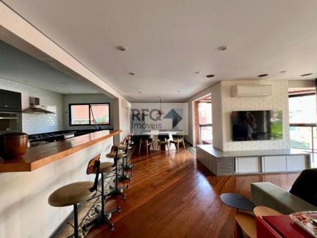 Venha conhecer este incrível imóvel de 4 quartos, sendo 3 suítes, no coração do bairro Ipiranga em S