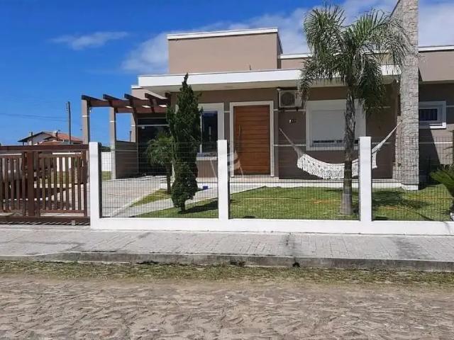 Venha curtir o verão com a Fulcher Imóveis em Balneário Bellatorres!E
