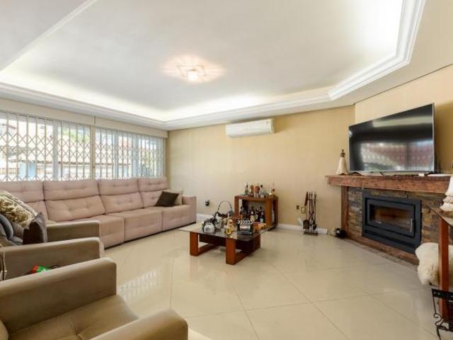 Venha morar em 350 m² com um clube em sua casa!