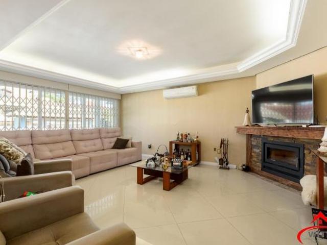 Venha morar em 350 m² com um clube em sua casa!