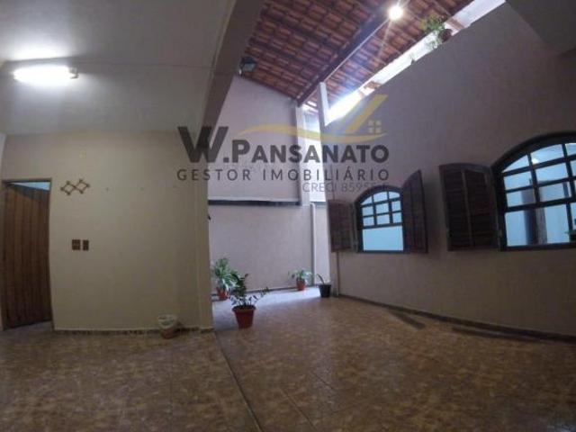 Venha morar em um local privilegiado: linda casa térrea à venda com 2 suítes no Parque Santo Antonio