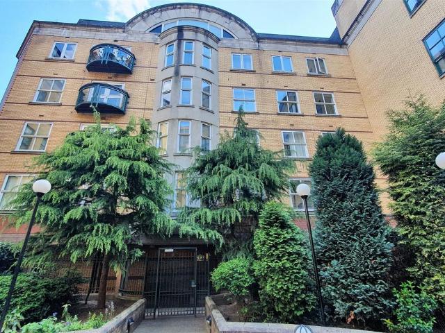 Venice Court, Samuel Ogden St M1, 2 bed flat to rent, £1,375 pcm | PrimeLocation