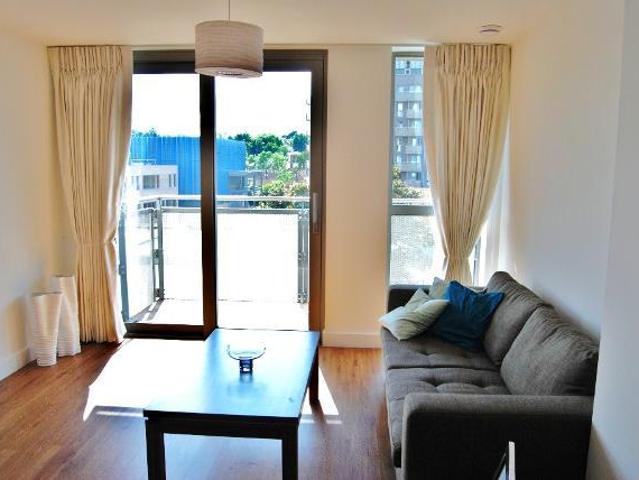 Venice Corte, 2 Elmira Street. 1 bed flat to rent £1,675 pcm £387 pw