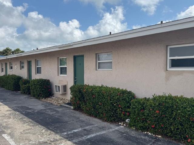 Venice Island Apartments 1 Bedroom Apartment for Rent at 620 Guild Dr, Venice, FL 34285