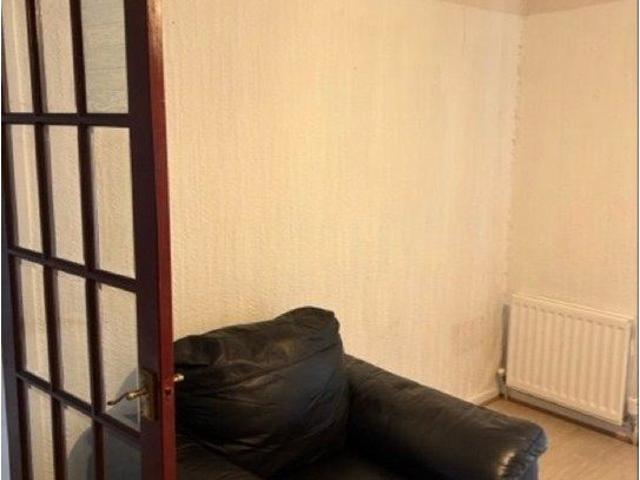 Vennacher Road, Renfrew PA4, 3 bed semi detached house to rent, £1,195 pcm | PrimeLocation