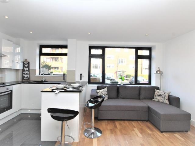 Venner Road, Sydenham SE26 1 bed apartment to rent £1,450 pcm £335 pw