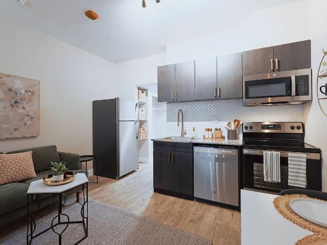 VEER Apartments Studio Apartment for Rent at 7928 Gessner Dr, Austin, TX 78753 Georgian Acres