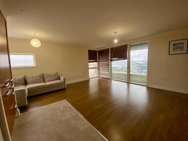 Vega House, Cardiff CF10 2 bed flat to rent £1,125 pcm £260 pw