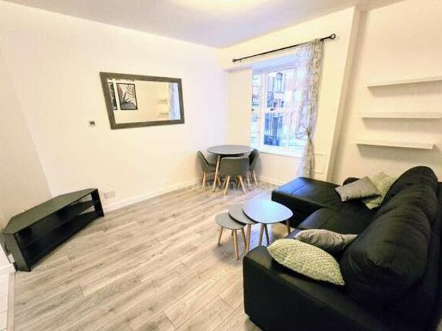 Velvet Court, Granby Row, 2 Bedroom Apartment