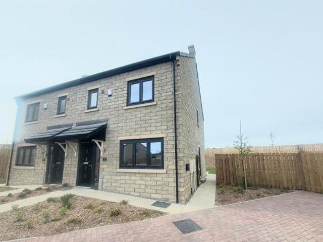Velvet Lane, Denholme, 3 Bedroom Semi detached