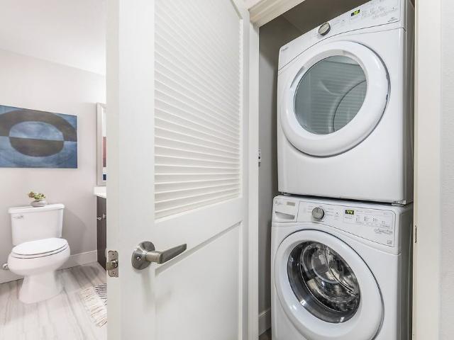 Vela on Ox Studio Apartment for Rent at 21221 Oxnard St, Los Angeles, CA 91367 Woodland Hills Warner Center