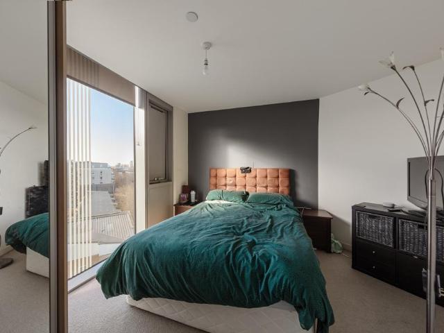 Vertex Tower, Harmony Place London SE8 1 bed apartment to rent £1,850 pcm £427 pw